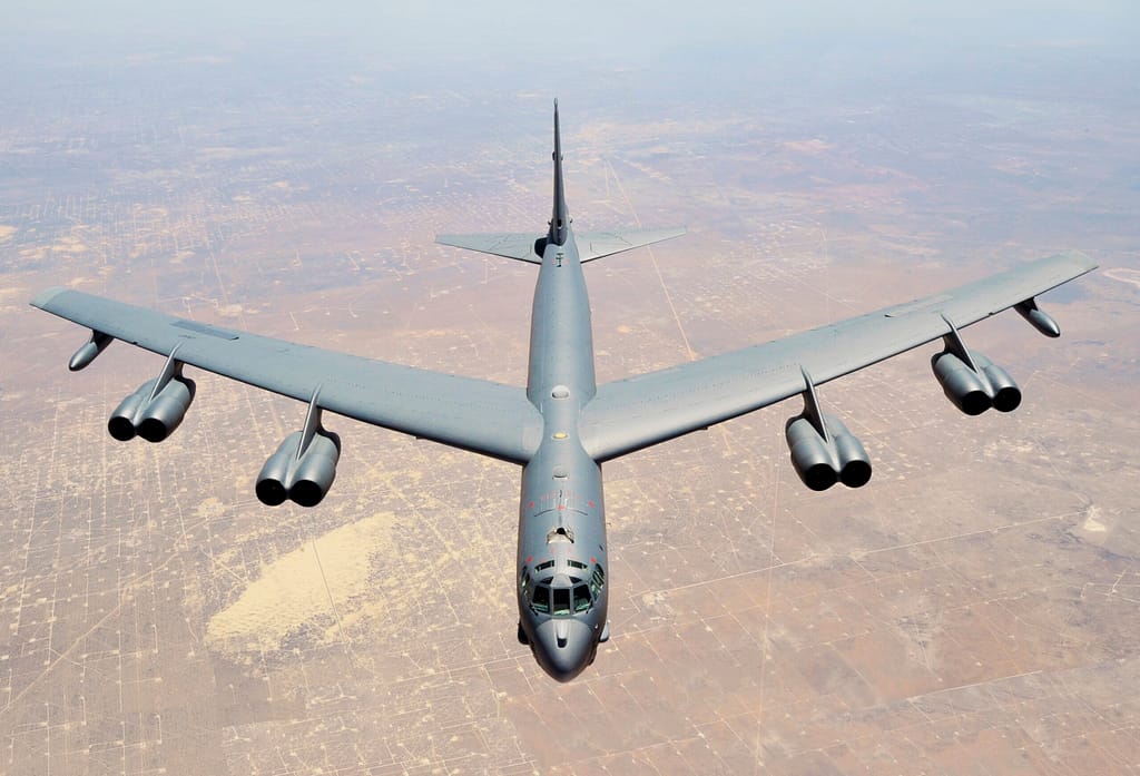 B-52J Is Born: $48.6B Overhaul Clears Design Review | MiGFlug.com Blog