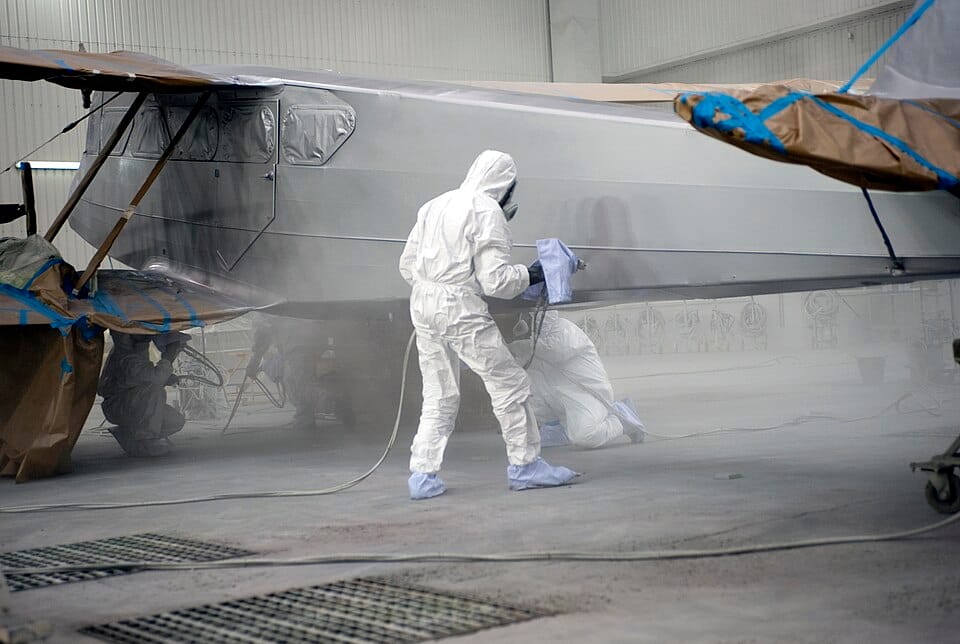 How 300 Kilos of Paint Slows Down Your Airliner | MiGFlug.com Blog