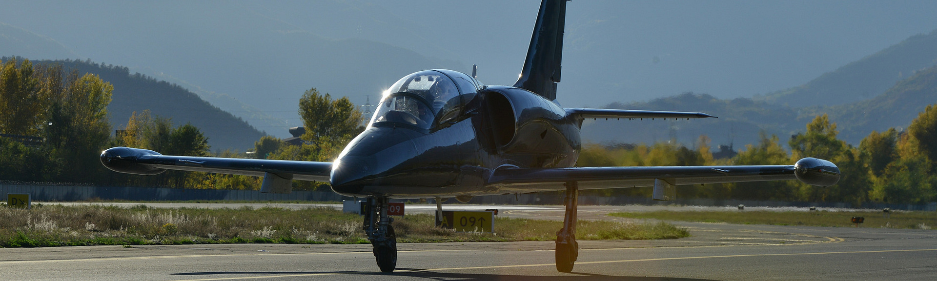 L-39 jet experience near Turin - Italian Alps | MiGFlug