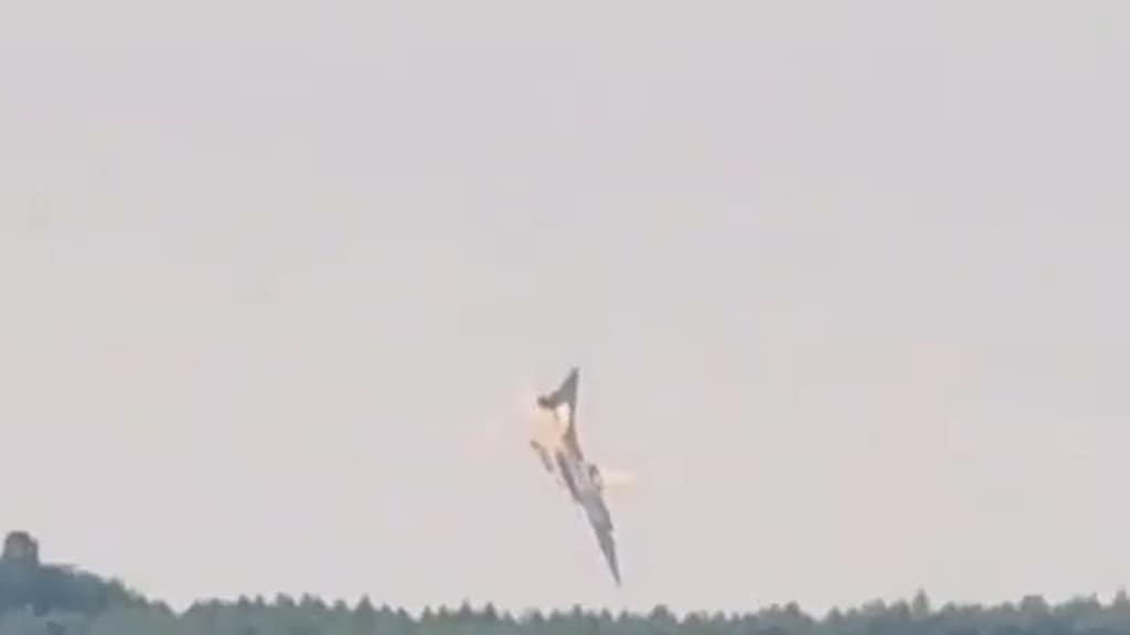 Russian Tu-22M3 Bomber Crashes in Irkutsk
