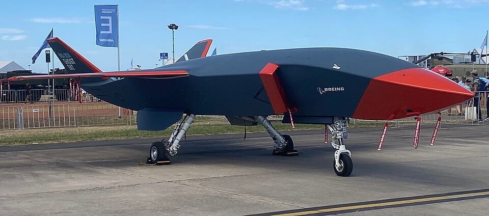 Ghost Bat Gets Teeth: AMRAAM Inside Boeing's Combat Drone | MiGFlug.com ...